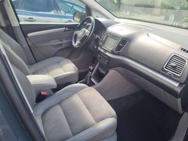Pelēks Volkswagen Sharan 2012 Utena, ar dzinēja tilpumu 1.97 L un nobraukumu 368 tūkst. km par 6150 €, foto 9 vietnē AUTOMOTO.COM.LV