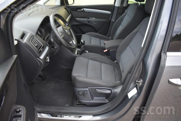 Фольксваген Шаран 2012 в Талси на AUTOMOTO.COM.LV Серый Фольксваген Шаран 2012 в Талси, объемом двигателя 2.00 л и пробегом 230 тыс. км за 8800 €, фото 7 на AUTOMOTO.COM.LV