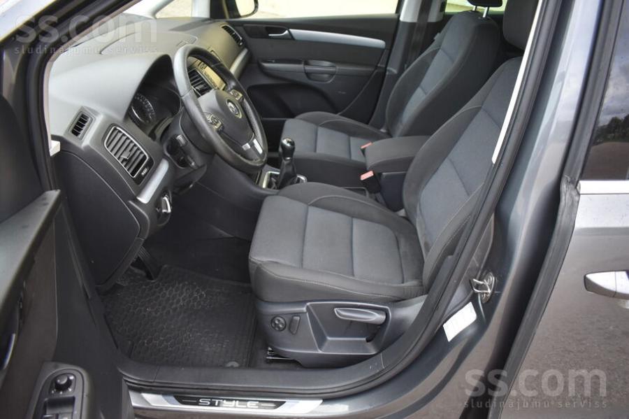Pelēks Volkswagen Sharan 2012 Talsi, ar dzinēja tilpumu 2.00 L un nobraukumu 230 tūkst. km par 8800 €, foto 7 vietnē AUTOMOTO.COM.LV