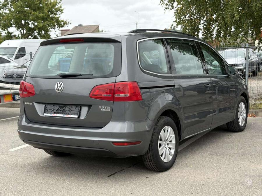 Pelēks Volkswagen Sharan 2012 Kretinga, ar dzinēja tilpumu 1.97 L un nobraukumu 214 tūkst. km par 7800 €, foto 9 vietnē AUTOMOTO.COM.LV