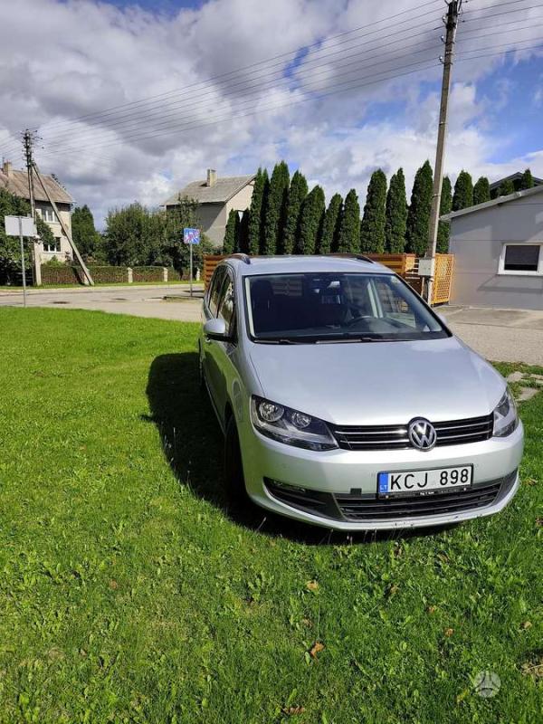 Pelēks Volkswagen Sharan 2012 Viļņa, ar dzinēja tilpumu 1.97 L un nobraukumu 224 tūkst. km par 6950 €, foto 4 vietnē AUTOMOTO.COM.LV