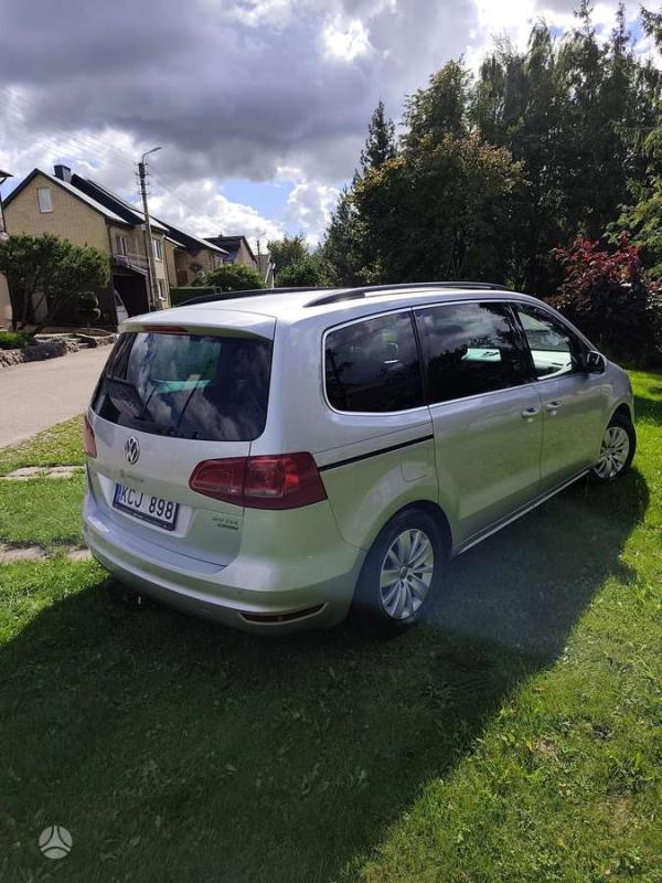 Pelēks Volkswagen Sharan 2012 Viļņa, ar dzinēja tilpumu 1.97 L un nobraukumu 224 tūkst. km par 6950 €, foto 6 vietnē AUTOMOTO.COM.LV