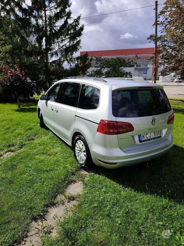 Pelēks Volkswagen Sharan 2012 Viļņa, ar dzinēja tilpumu 1.97 L un nobraukumu 224 tūkst. km par 6950 €, foto 7 vietnē AUTOMOTO.COM.LV