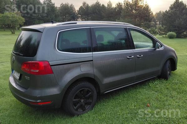 Volkswagen Sharan 2012 Liepāja vietnē Pelēks Volkswagen Sharan 2012 Liepāja, ar dzinēja tilpumu 2.00 L un nobraukumu 581 tūkst. km par 4200 €, foto 6 vietnē AUTOMOTO.COM.LV