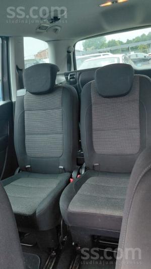 Pelēks Volkswagen Sharan 2012 Liepāja, ar dzinēja tilpumu 2.00 L un nobraukumu 581 tūkst. km par 4200 €, foto 7 vietnē AUTOMOTO.COM.LV