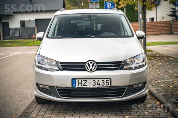 Pelēks Volkswagen Sharan 2012 Rīga, ar dzinēja tilpumu 2.00 L un nobraukumu 245 tūkst. km par 3990 €, foto 3 vietnē AUTOMOTO.COM.LV
