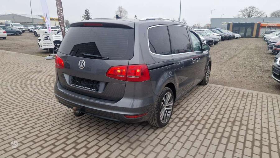 Pelēks Volkswagen Sharan 2013 Marijampole, ar dzinēja tilpumu 1.97 L un nobraukumu 300 tūkst. km par 10650 €, foto 7 vietnē AUTOMOTO.COM.LV