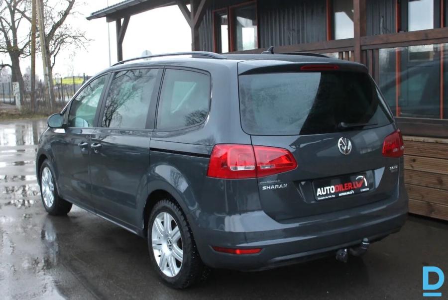 Grey Volkswagen Sharan 2013 in Riga, with an engine capacity of 2.00 L and mileage of 298 thousand km for 5950 €, photo 2 on AUTOMOTO.COM.LV