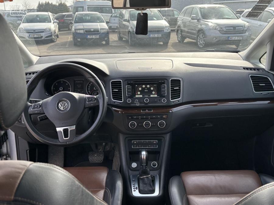 Pelēks Volkswagen Sharan 2013 Vilkaviškis, ar dzinēja tilpumu 2.00 L un nobraukumu 298 tūkst. km par 8500 €, foto 22 vietnē AUTOMOTO.COM.LV