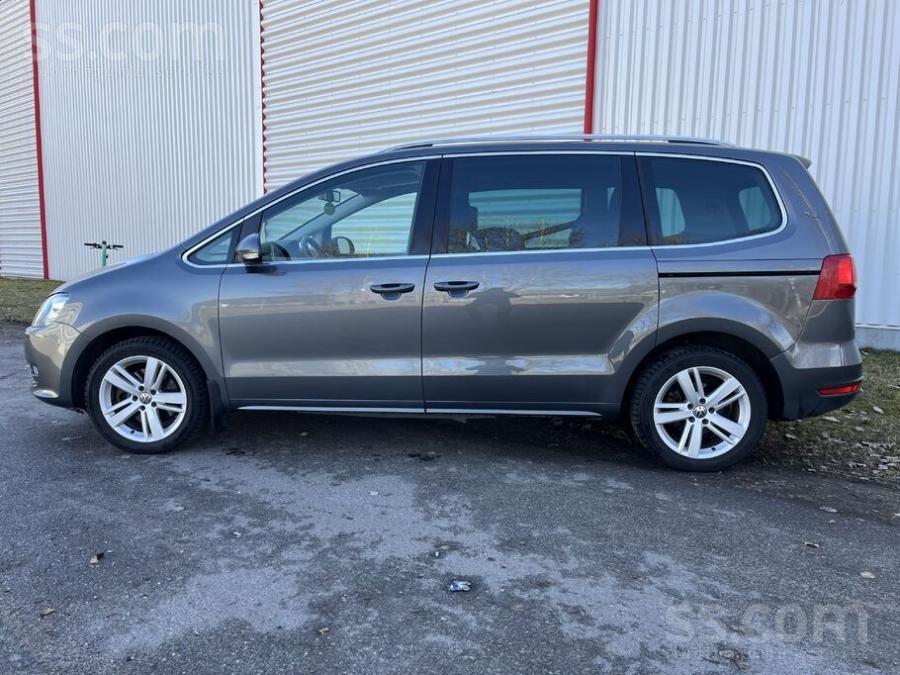 Grey Volkswagen Sharan 2013 in Riga, with an engine capacity of 2.00 L and mileage of 285 thousand km for 8450 €, photo 5 on AUTOMOTO.COM.LV