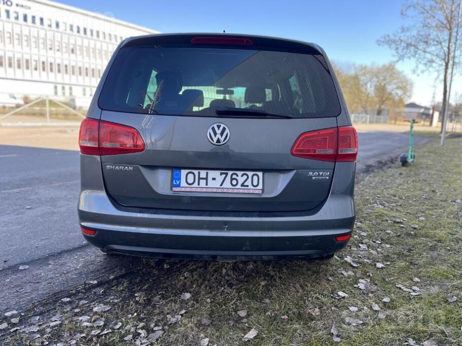 Grey Volkswagen Sharan 2013 in Riga, with an engine capacity of 2.00 L and mileage of 285 thousand km for 8450 €, photo 7 on AUTOMOTO.COM.LV