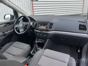 Grey Volkswagen Sharan 2013 in Riga, with an engine capacity of 2.00 L and mileage of 285 thousand km for 8450 €, photo 10 on AUTOMOTO.COM.LV