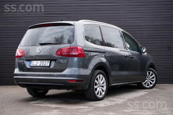 Grey Volkswagen Sharan 2013 in Riga, with an engine capacity of 2.00 L and mileage of 318 thousand km for 7490 €, photo 3 on AUTOMOTO.COM.LV