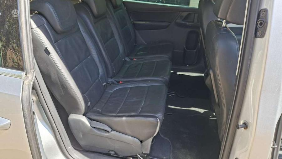 Pelēks Volkswagen Sharan 2013 Šauļi, ar dzinēja tilpumu 1.39 L un nobraukumu 119 tūkst. km par 3699 €, foto 11 vietnē AUTOMOTO.COM.LV