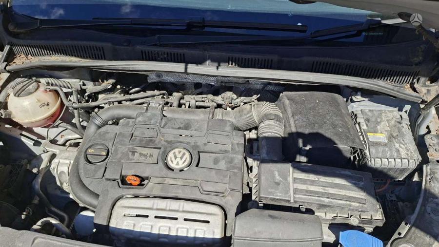 Pelēks Volkswagen Sharan 2013 Šauļi, ar dzinēja tilpumu 1.39 L un nobraukumu 119 tūkst. km par 3699 €, foto 18 vietnē AUTOMOTO.COM.LV