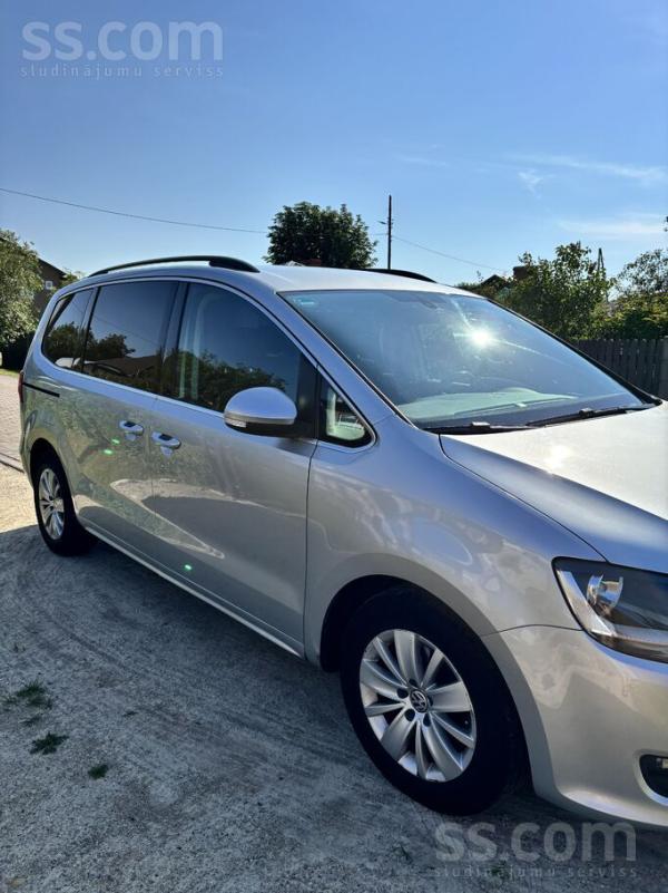Grey Volkswagen Sharan 2013 in Ventspils, with an engine capacity of 2.00 L and mileage of 321 thousand km for 6900 €, photo 3 on AUTOMOTO.COM.LV
