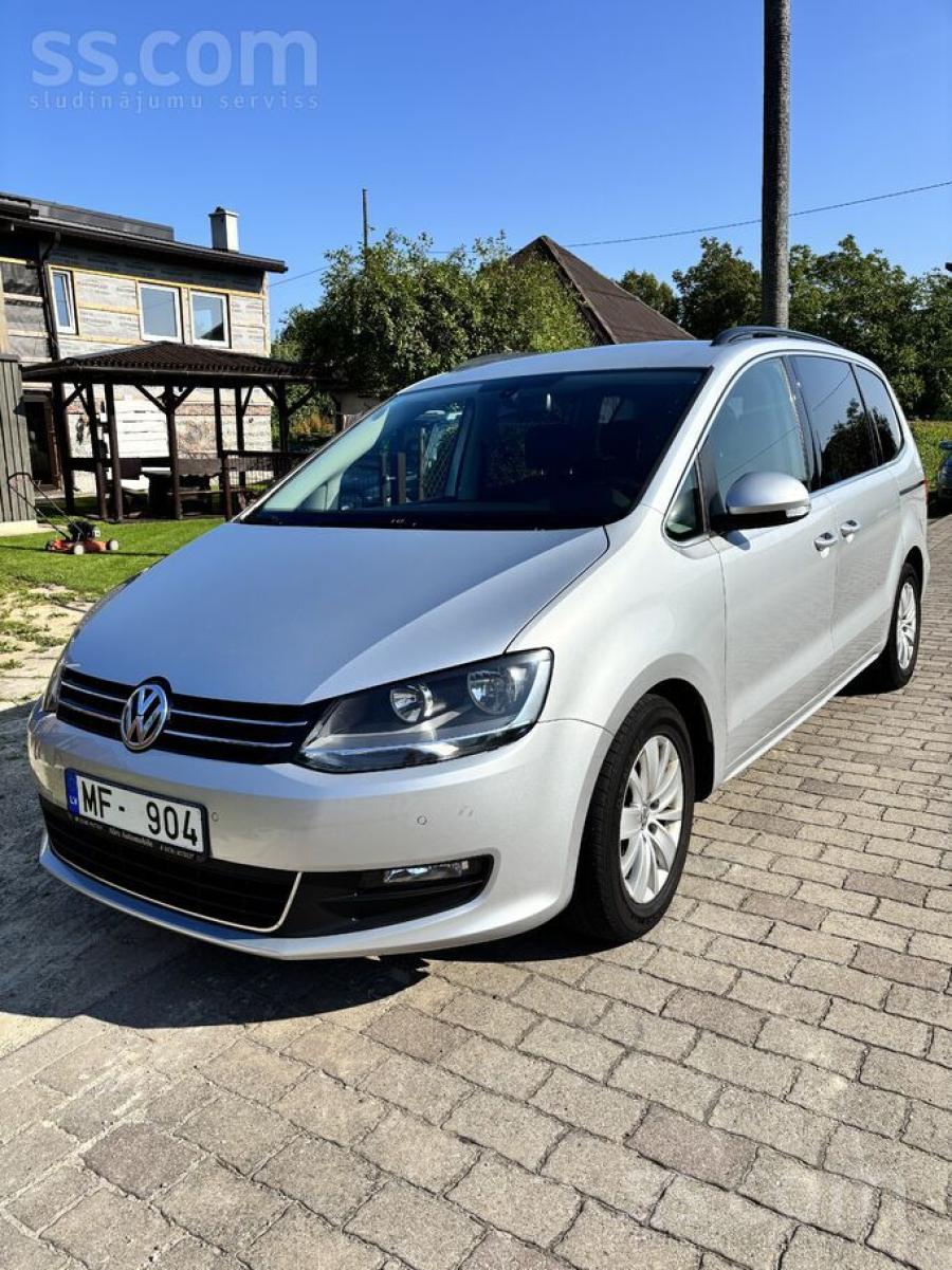 Grey Volkswagen Sharan 2013 in Ventspils, with an engine capacity of 2.00 L and mileage of 321 thousand km for 6900 €, photo 3 on AUTOMOTO.COM.LV