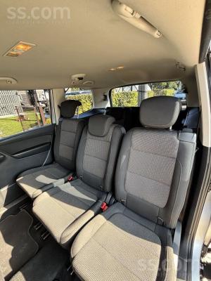 Grey Volkswagen Sharan 2013 in Ventspils, with an engine capacity of 2.00 L and mileage of 321 thousand km for 6900 €, photo 8 on AUTOMOTO.COM.LV