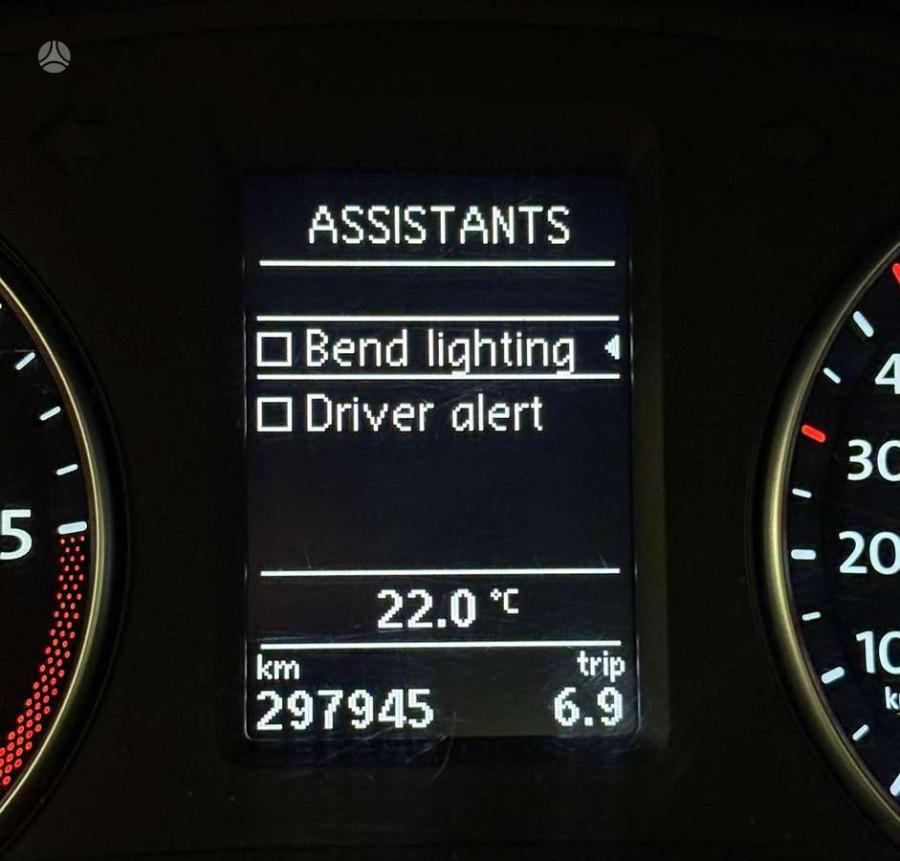 Grey Volkswagen Sharan 2013 in Marijampole, with an engine capacity of 1.97 L and mileage of 298 thousand km for 7999 €, photo 4 on AUTOMOTO.COM.LV