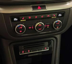 Grey Volkswagen Sharan 2013 in Marijampole, with an engine capacity of 1.97 L and mileage of 298 thousand km for 7999 €, photo 8 on AUTOMOTO.COM.LV