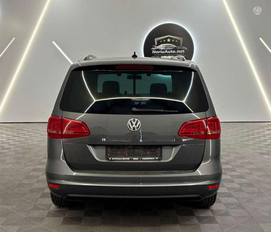 Grey Volkswagen Sharan 2013 in Marijampole, with an engine capacity of 1.97 L and mileage of 298 thousand km for 7999 €, photo 22 on AUTOMOTO.COM.LV
