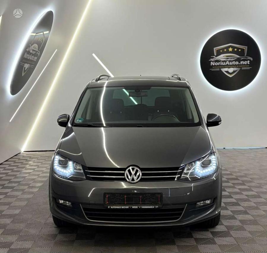 Grey Volkswagen Sharan 2013 in Marijampole, with an engine capacity of 1.97 L and mileage of 298 thousand km for 7999 €, photo 23 on AUTOMOTO.COM.LV