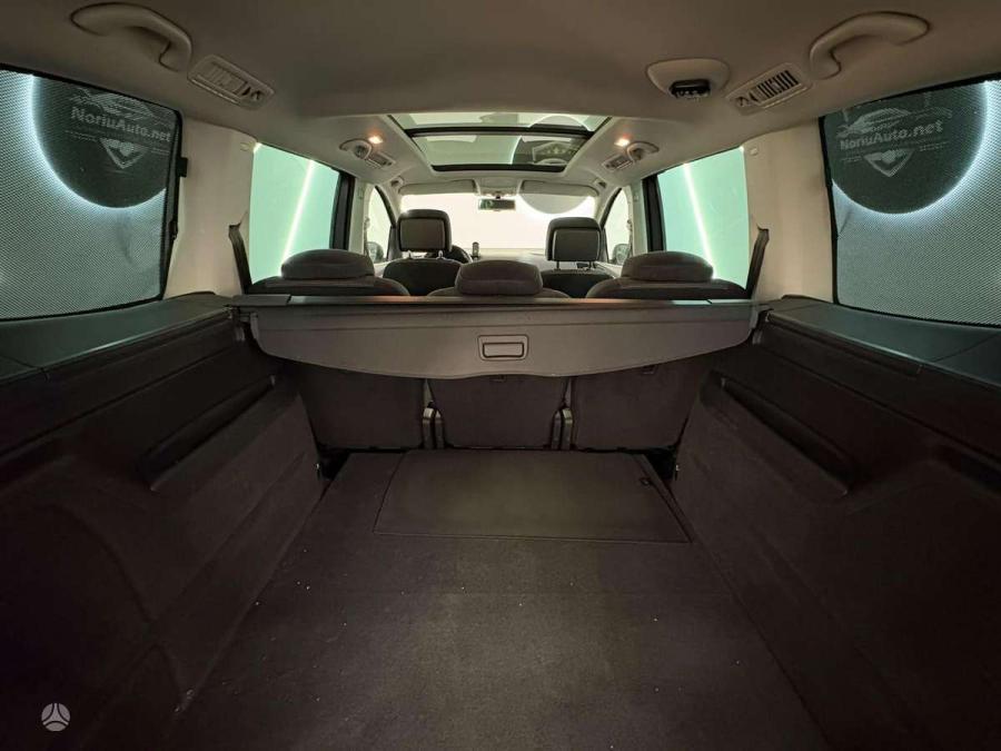 Grey Volkswagen Sharan 2013 in Marijampole, with an engine capacity of 1.97 L and mileage of 298 thousand km for 7999 €, photo 26 on AUTOMOTO.COM.LV