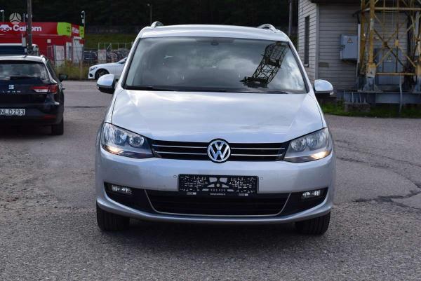 Pelēks Volkswagen Sharan 2013 Viļņa, ar dzinēja tilpumu 1.97 L un nobraukumu 224 tūkst. km par 7750 €, foto 2 vietnē AUTOMOTO.COM.LV