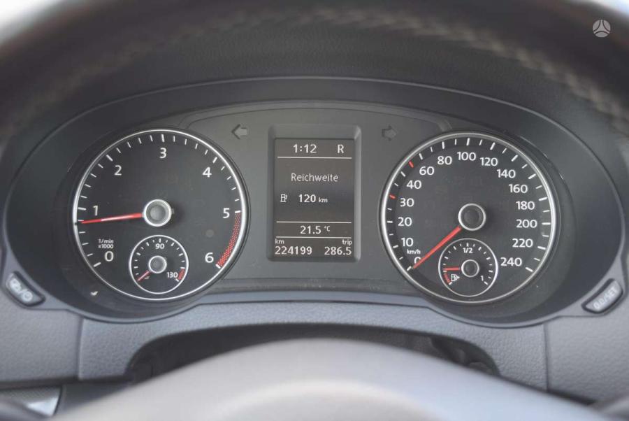 Pelēks Volkswagen Sharan 2013 Viļņa, ar dzinēja tilpumu 1.97 L un nobraukumu 224 tūkst. km par 7750 €, foto 20 vietnē AUTOMOTO.COM.LV