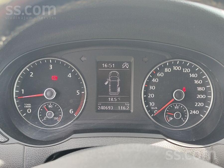 Pelēks Volkswagen Sharan 2013 Rīga, ar dzinēja tilpumu 2.00 L un nobraukumu 241 tūkst. km par 7190 €, foto 9 vietnē AUTOMOTO.COM.LV