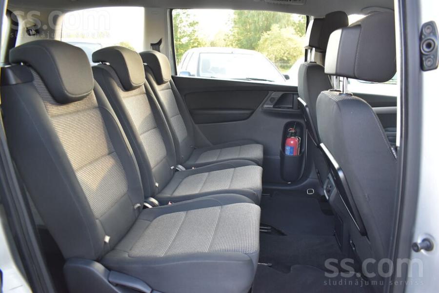 Grey Volkswagen Sharan 2013 in Kuldiga, with an engine capacity of 2.00 L and mileage of 0 thousand km for 7300 €, photo 7 on AUTOMOTO.COM.LV