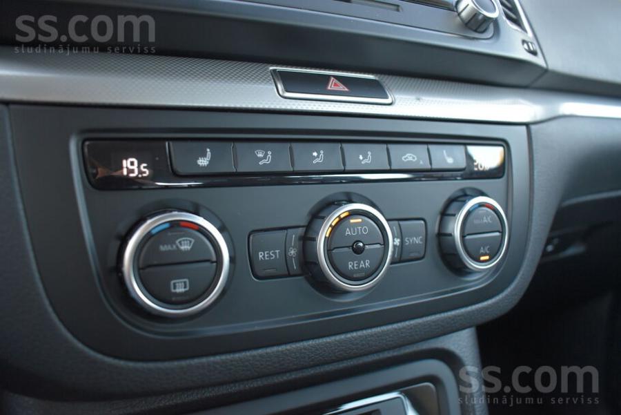Grey Volkswagen Sharan 2013 in Kuldiga, with an engine capacity of 2.00 L and mileage of 0 thousand km for 7300 €, photo 12 on AUTOMOTO.COM.LV