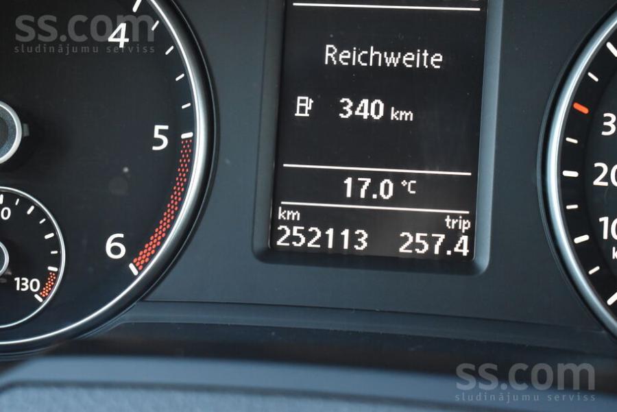Grey Volkswagen Sharan 2013 in Kuldiga, with an engine capacity of 2.00 L and mileage of 0 thousand km for 7300 €, photo 16 on AUTOMOTO.COM.LV