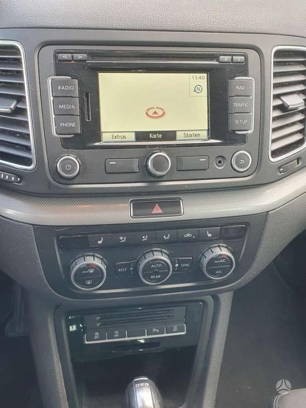 Pelēks Volkswagen Sharan 2013 Marijampole, ar dzinēja tilpumu 1.39 L un nobraukumu 240 tūkst. km par 4444 €, foto 5 vietnē AUTOMOTO.COM.LV