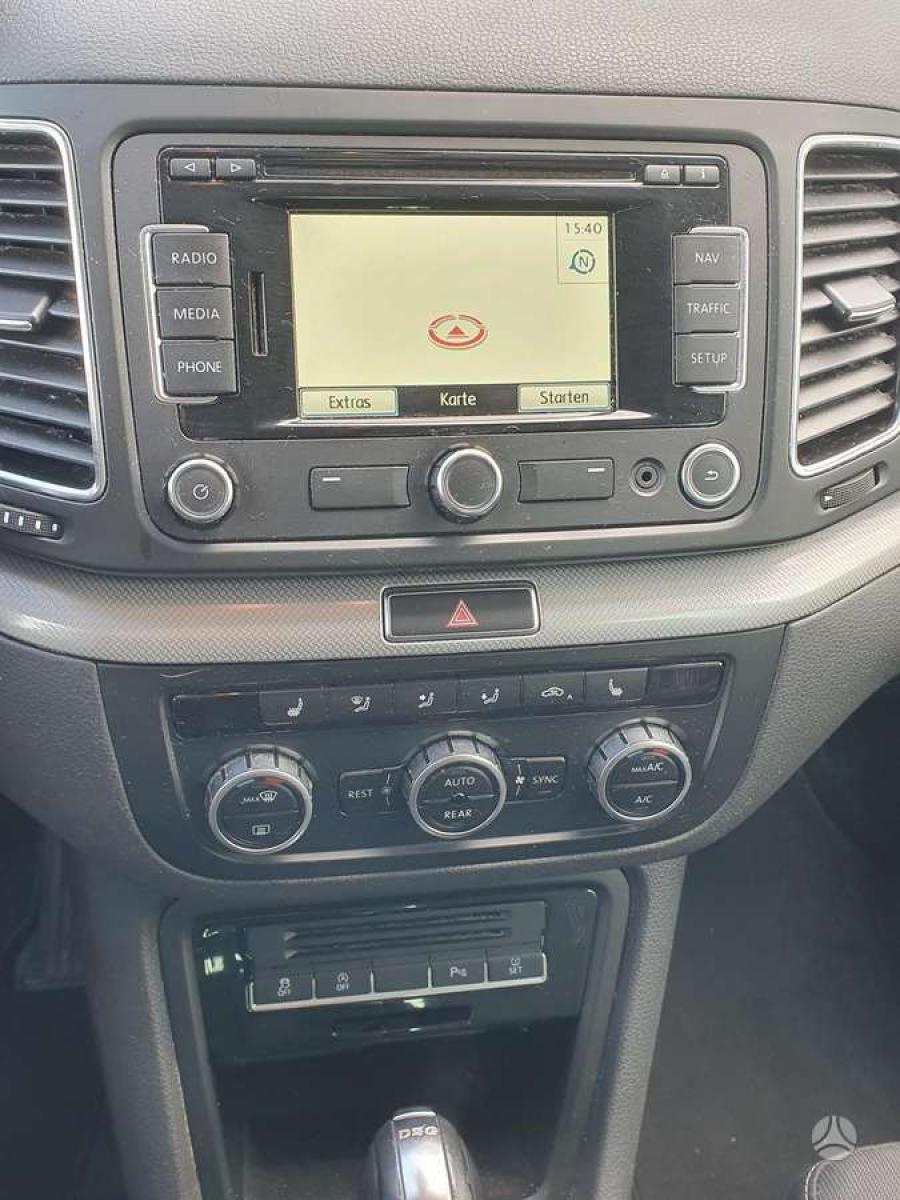 Pelēks Volkswagen Sharan 2013 Marijampole, ar dzinēja tilpumu 1.39 L un nobraukumu 240 tūkst. km par 4444 €, foto 5 vietnē AUTOMOTO.COM.LV