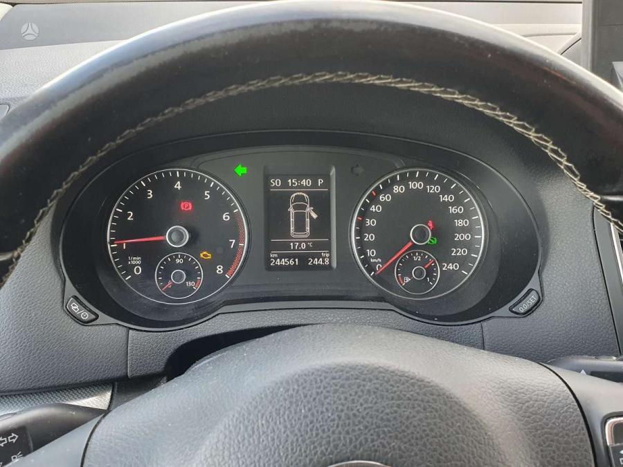 Pelēks Volkswagen Sharan 2013 Marijampole, ar dzinēja tilpumu 1.39 L un nobraukumu 240 tūkst. km par 4444 €, foto 7 vietnē AUTOMOTO.COM.LV
