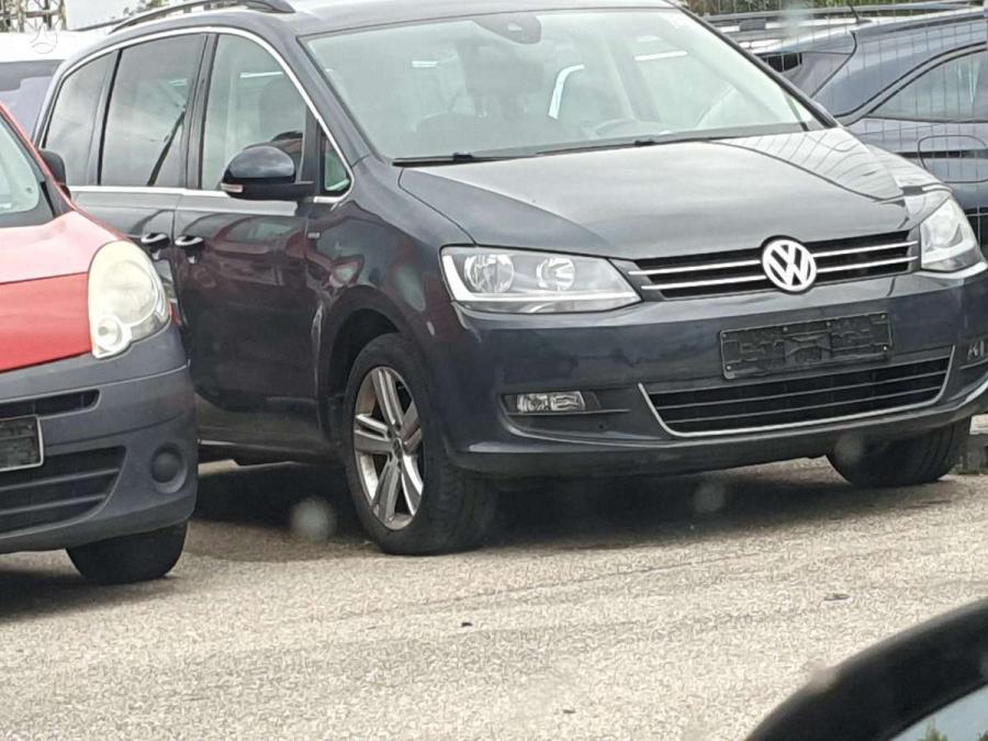 Pelēks Volkswagen Sharan 2013 Marijampole, ar dzinēja tilpumu 1.39 L un nobraukumu 240 tūkst. km par 4444 €, foto 11 vietnē AUTOMOTO.COM.LV