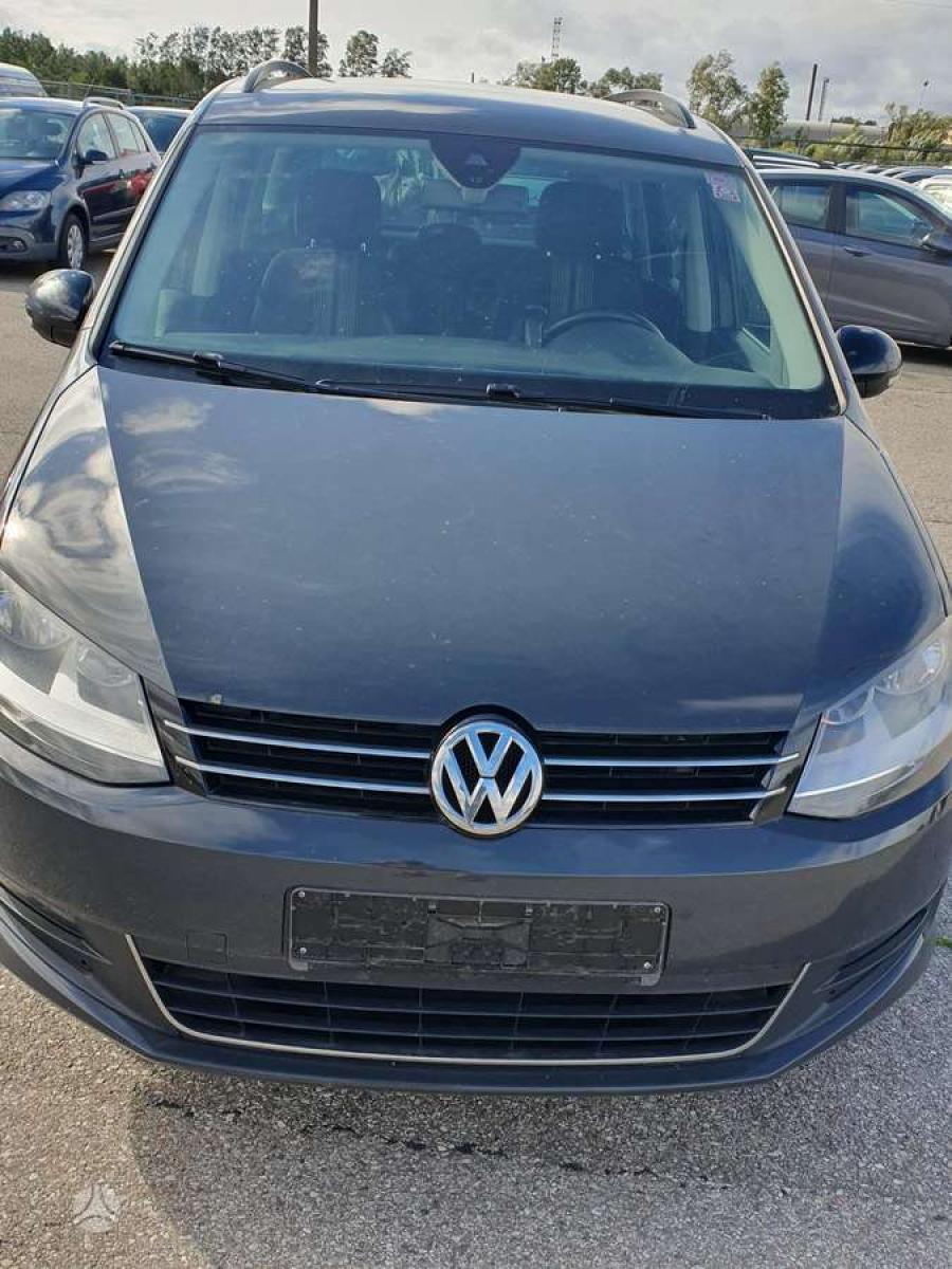 Pelēks Volkswagen Sharan 2013 Marijampole, ar dzinēja tilpumu 1.39 L un nobraukumu 240 tūkst. km par 4444 €, foto 12 vietnē AUTOMOTO.COM.LV