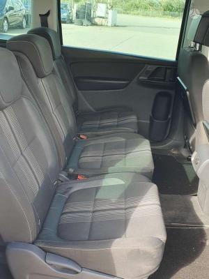 Pelēks Volkswagen Sharan 2013 Marijampole, ar dzinēja tilpumu 1.39 L un nobraukumu 240 tūkst. km par 4444 €, foto 17 vietnē AUTOMOTO.COM.LV