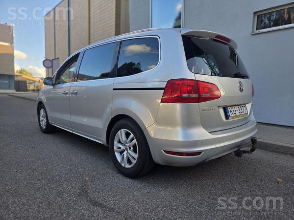Volkswagen Sharan 2013 in Riga on AUTOMOTO.COM.LV Grey Volkswagen Sharan 2013 in Riga, with an engine capacity of 2.00 L and mileage of 0 thousand km for 5900 €, photo 3 on AUTOMOTO.COM.LV