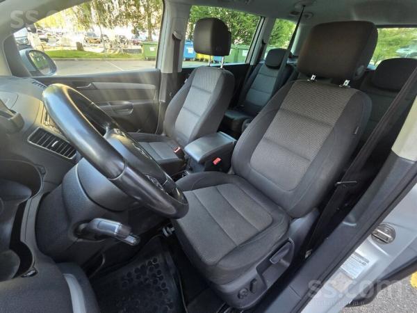 Volkswagen Sharan 2013 in Riga on AUTOMOTO.COM.LV Grey Volkswagen Sharan 2013 in Riga, with an engine capacity of 2.00 L and mileage of 0 thousand km for 5900 €, photo 7 on AUTOMOTO.COM.LV