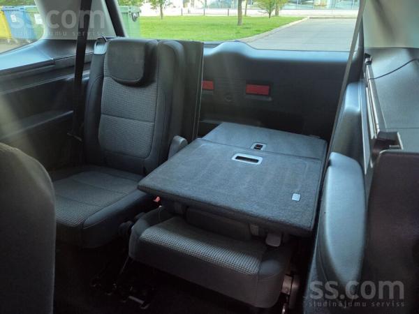 Volkswagen Sharan 2013 in Riga on AUTOMOTO.COM.LV Grey Volkswagen Sharan 2013 in Riga, with an engine capacity of 2.00 L and mileage of 0 thousand km for 5900 €, photo 10 on AUTOMOTO.COM.LV