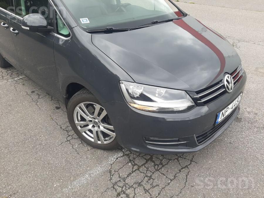 Pelēks Volkswagen Sharan 2014 Rīga, ar dzinēja tilpumu 2.00 L un nobraukumu 30 tūkst. km par 10000 €, foto 2 vietnē AUTOMOTO.COM.LV
