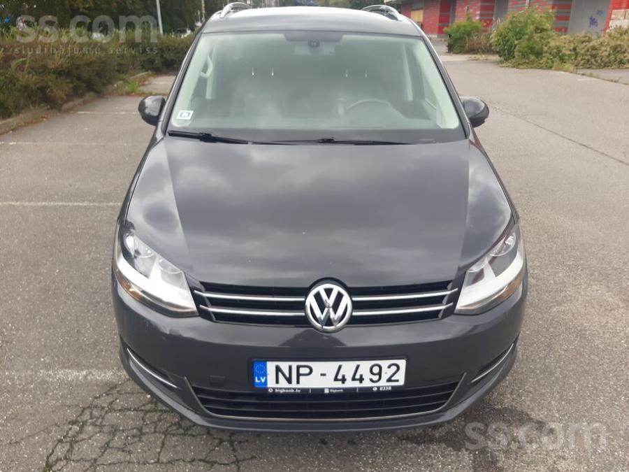 Pelēks Volkswagen Sharan 2014 Rīga, ar dzinēja tilpumu 2.00 L un nobraukumu 30 tūkst. km par 10000 €, foto 3 vietnē AUTOMOTO.COM.LV