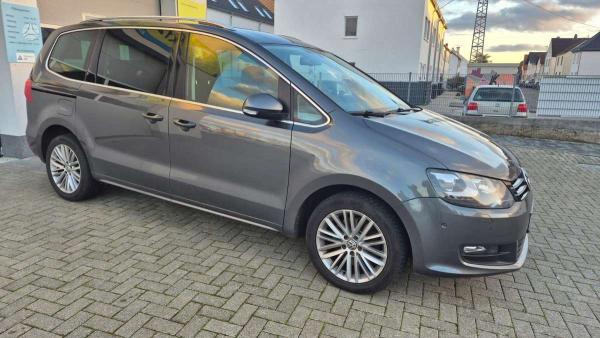 Grey Volkswagen Sharan 2014 in Druskininkai, with an engine capacity of 1.97 L and mileage of 237 thousand km for 8650 €, photo 1 on AUTOMOTO.COM.LV