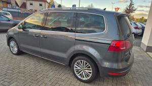 Grey Volkswagen Sharan 2014 in Druskininkai, with an engine capacity of 1.97 L and mileage of 237 thousand km for 8650 €, photo 6 on AUTOMOTO.COM.LV