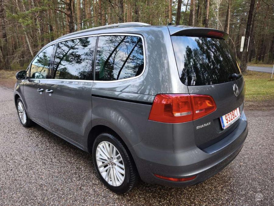 Grey Volkswagen Sharan 2014 in Druskininkai, with an engine capacity of 1.97 L and mileage of 237 thousand km for 8650 €, photo 21 on AUTOMOTO.COM.LV
