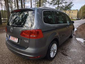 Grey Volkswagen Sharan 2014 in Druskininkai, with an engine capacity of 1.97 L and mileage of 237 thousand km for 8650 €, photo 23 on AUTOMOTO.COM.LV