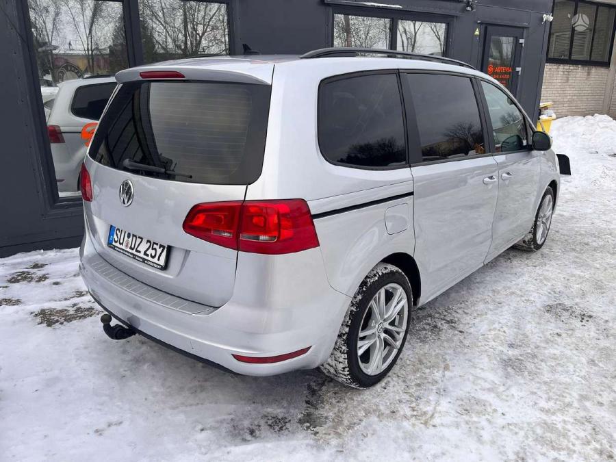 Pelēks Volkswagen Sharan 2014 Tallina, ar dzinēja tilpumu 1.97 L un nobraukumu 272 tūkst. km par 6400 €, foto 4 vietnē AUTOMOTO.COM.LV