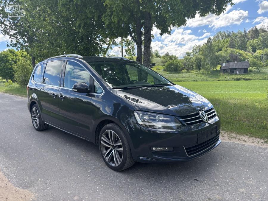 Grey Volkswagen Sharan 2014 in Varena, with an engine capacity of 2.00 L and mileage of 292 thousand km for 9400 €, photo 7 on AUTOMOTO.COM.LV